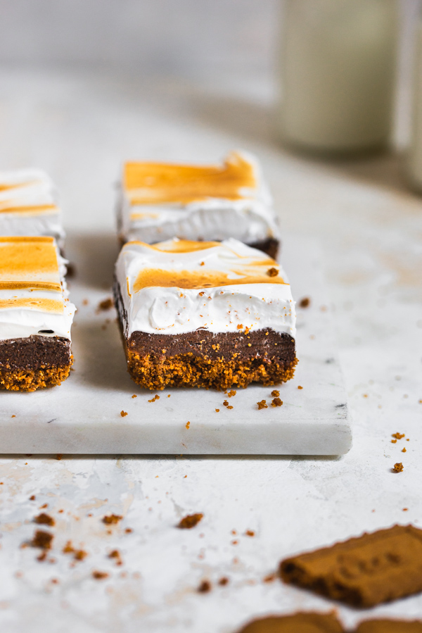 Biscoff S'mores Bars - Buuck Farms Bakery